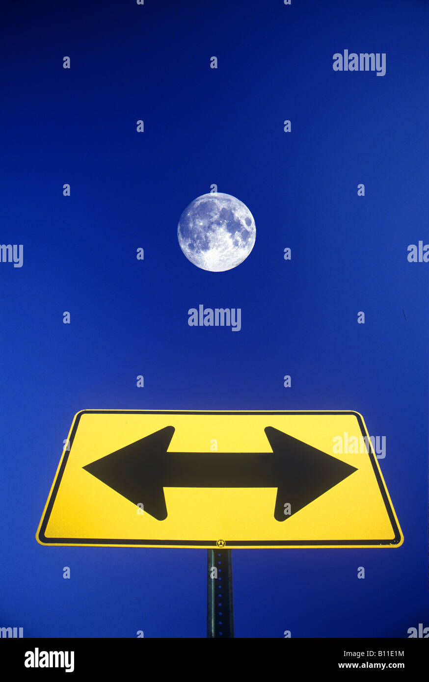 ROAD T JUNCTION DIRECTION LEFT OR RIGHT ONLY SINGLE ARROW YELLOW ...