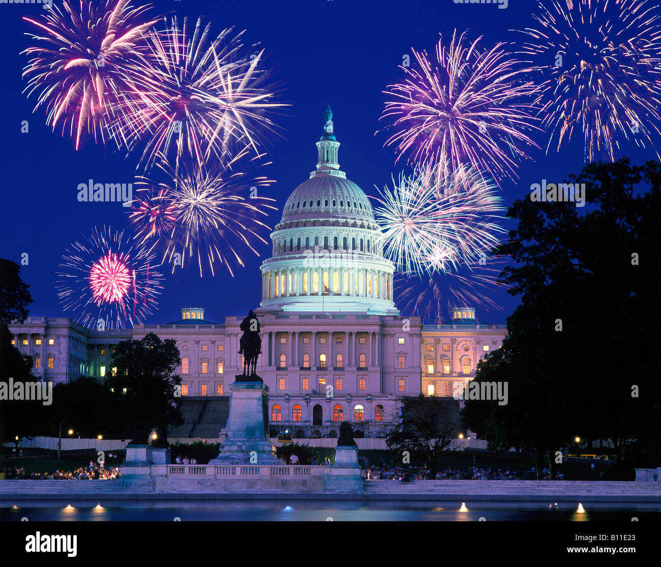 Washington dc capitol dome fireworks hi-res stock photography and ...