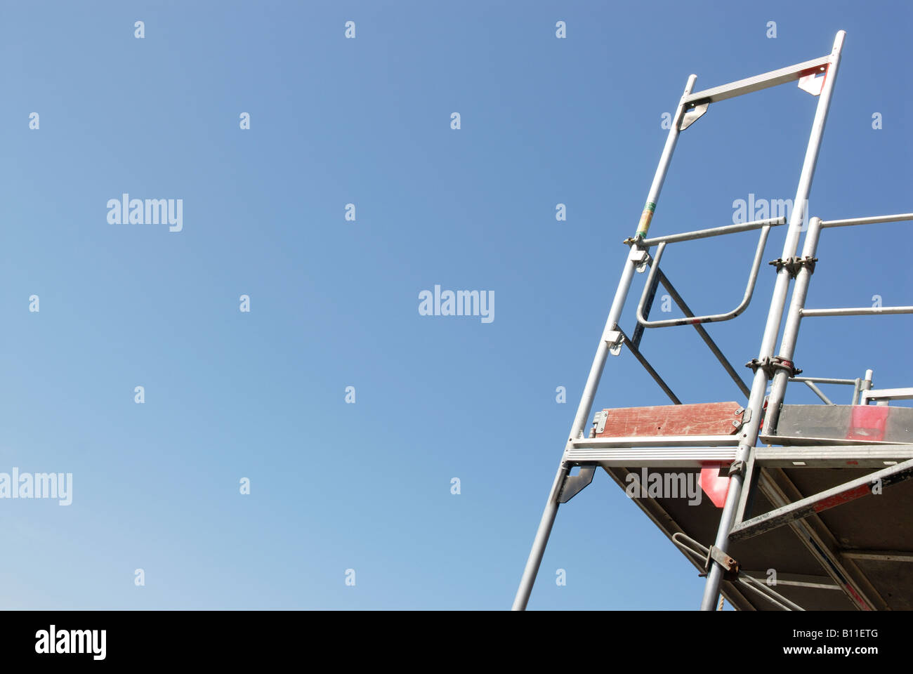 Metal scaffolding hi-res stock photography and images - Alamy