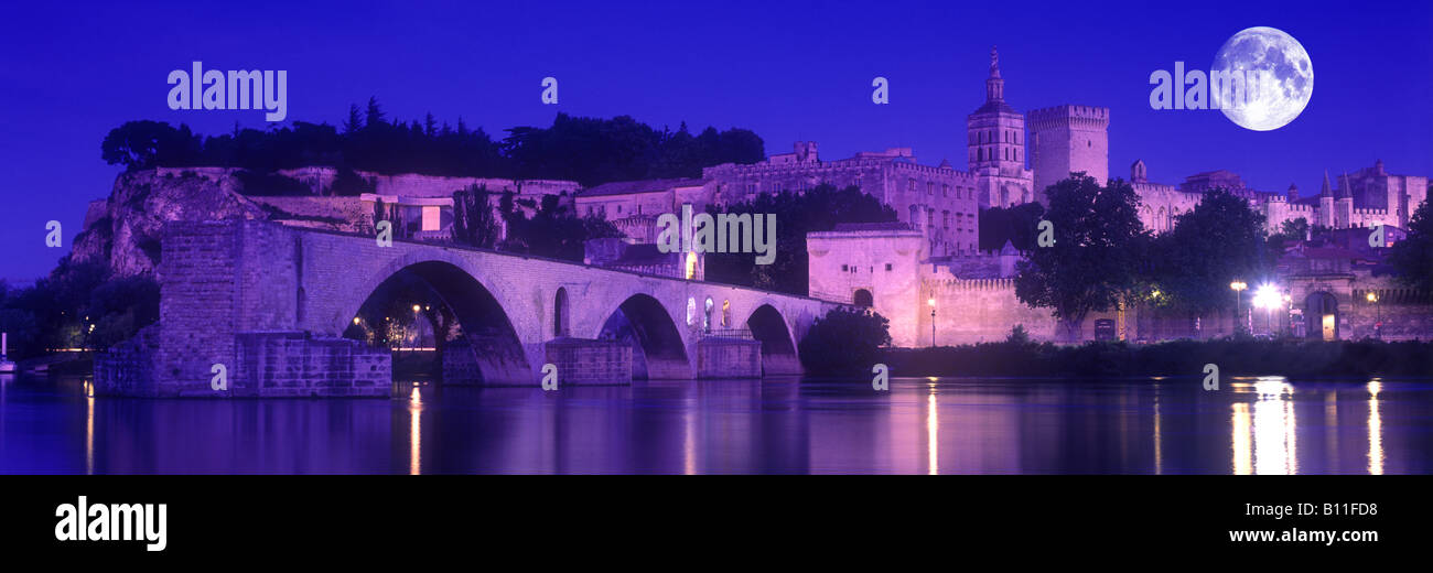 OLD STONE PONT SAINT BENEZET BRIDGE PALAIS DES PAPES AVIGNON VAUCLUSE ...