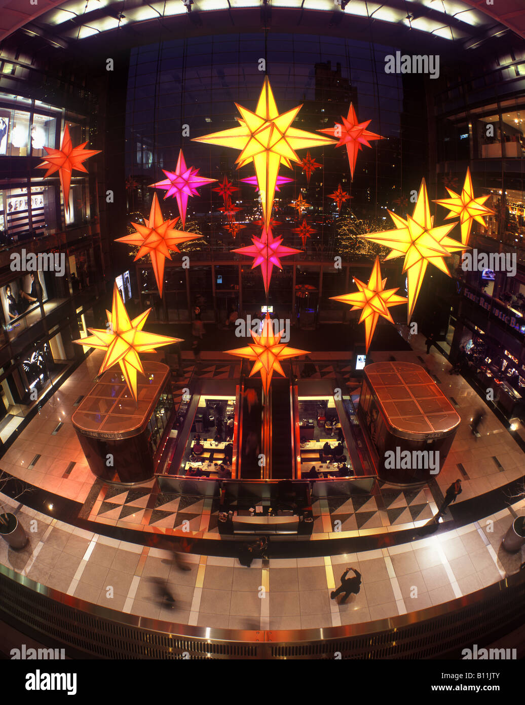 CHRISTMAS STARS ATRIUM DEUTSCHE BANK CENTER (©SOM 2004) COLUMBUS CIRCLE ...