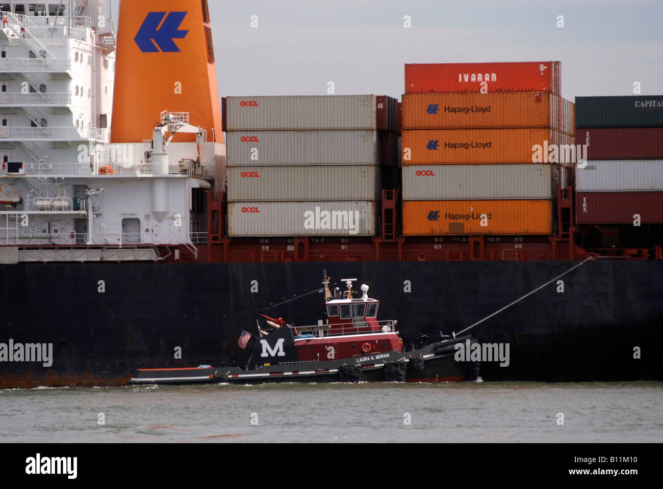 The Essen Express of the Hapag Lloyd line leaves port on the Hudson ...