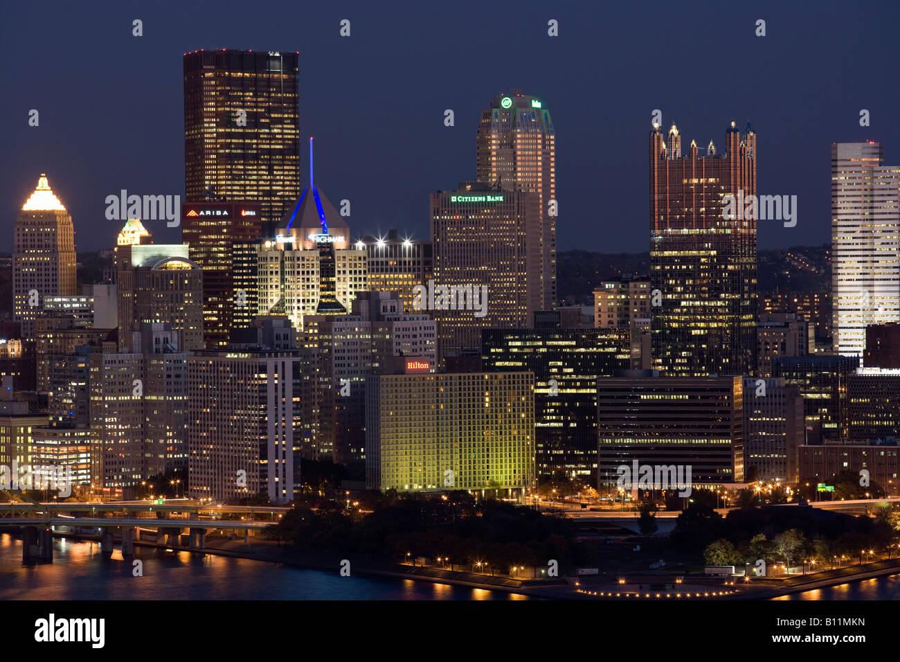 THE POINT DOWNTOWN SKYLINE PITTSBURGH PENNSYLVANIA USA Stock Photo - Alamy