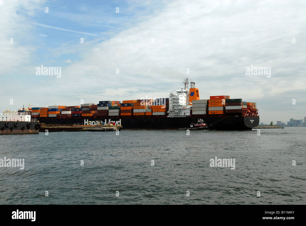 The Essen Express of the Hapag Lloyd line leaves port on the Hudson ...
