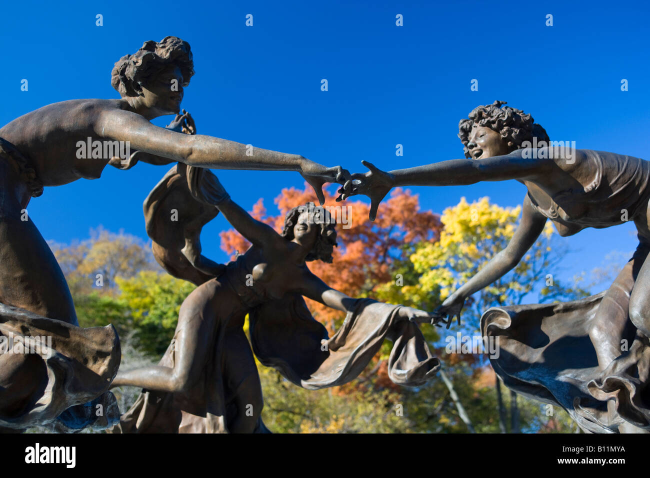 THREE DANCING MAIDENS (©WALTER SCHOTT 1947) UNTERMYER FOUNTAIN ...
