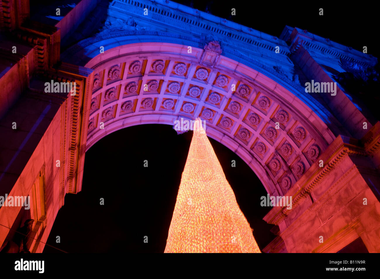 CHRISTMAS TREE LIGHTS SOLDIERS AND SAILORS MEMORIAL ARCH (©JOHN H ...