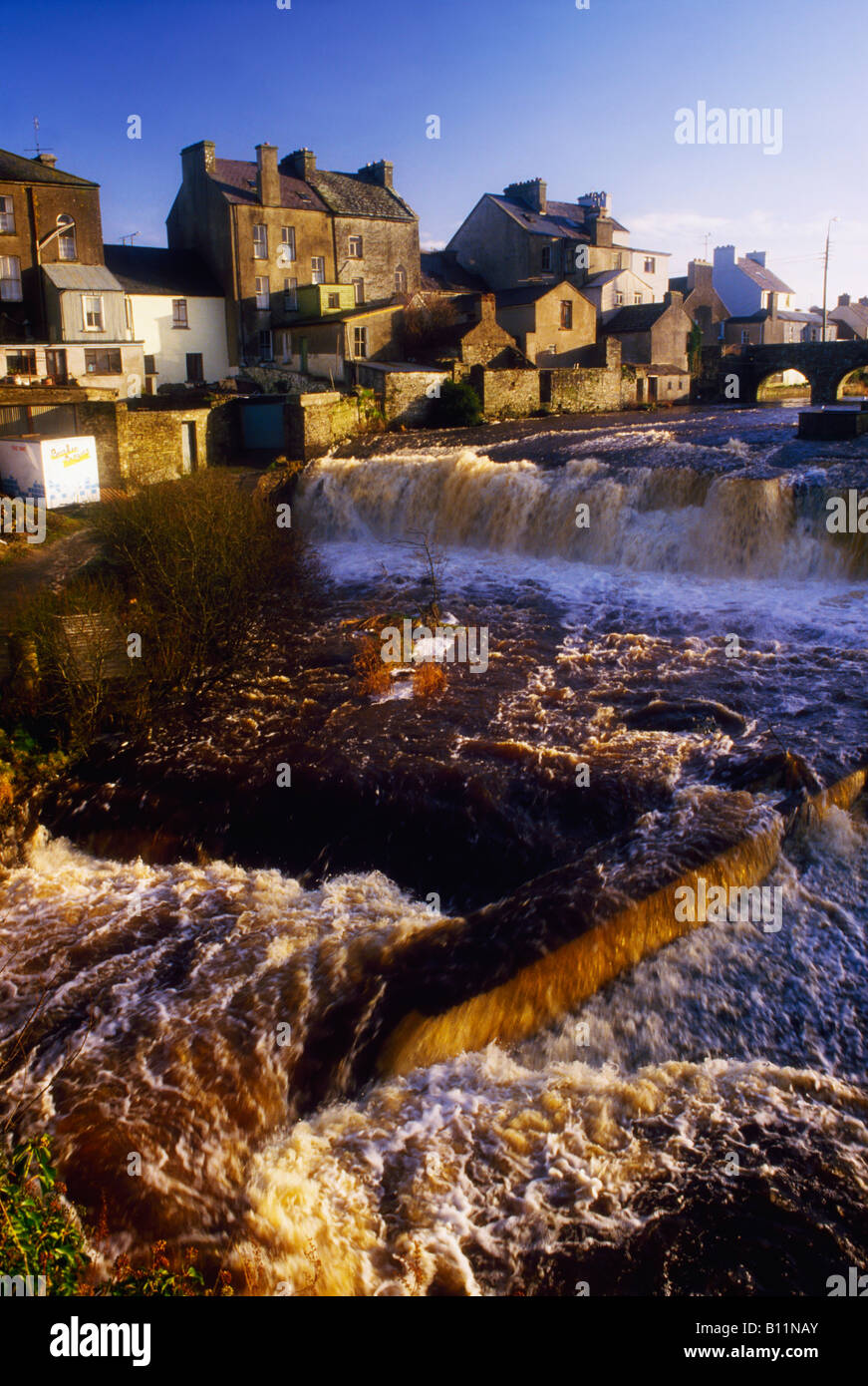 Ennistymon river inagh county clare hi-res stock photography and images ...