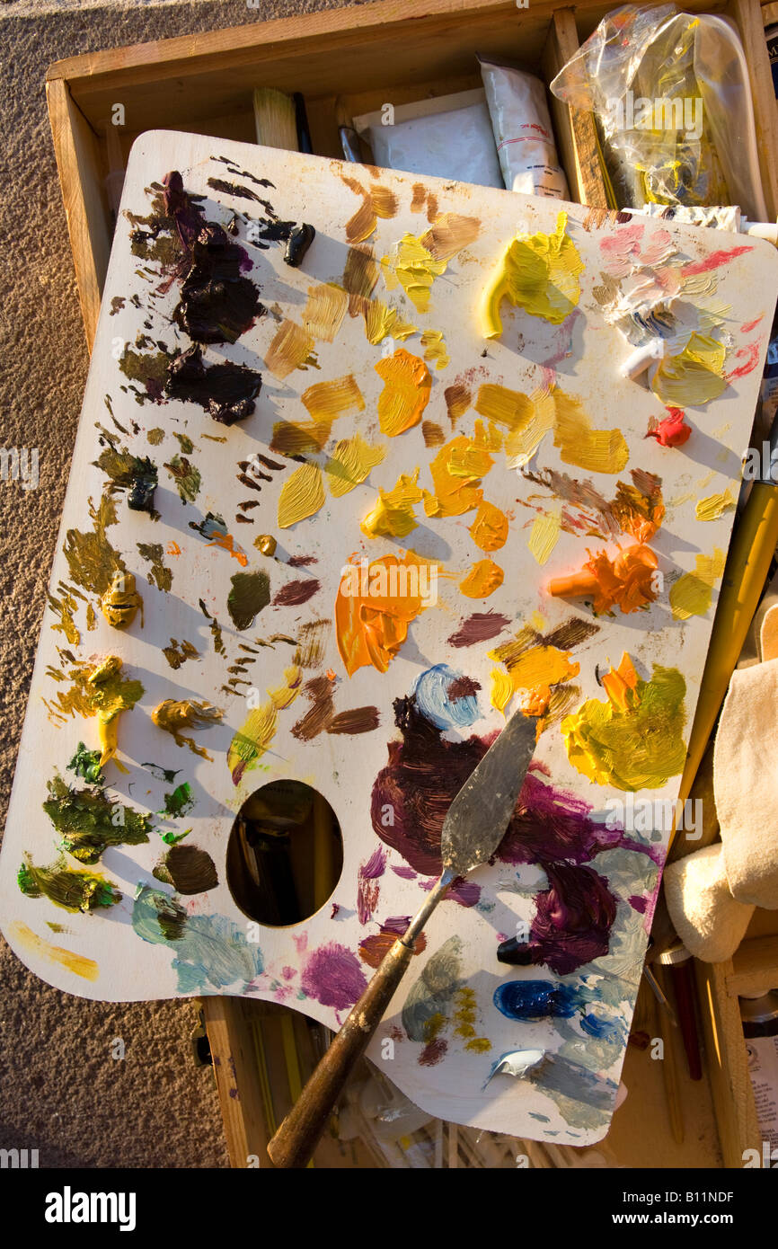 Sunrise color palette hi-res stock photography and images - Alamy