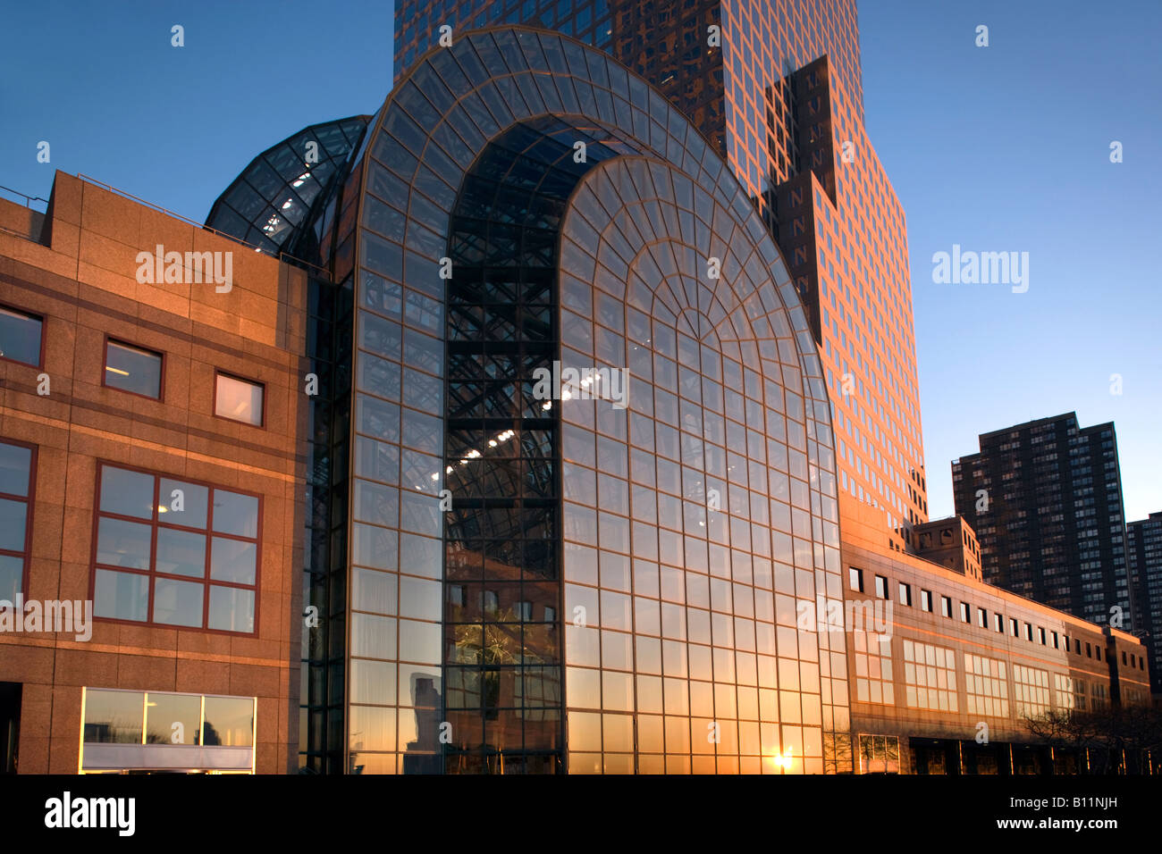WINTER GARDEN ATRIUM PAVILION WORLD FINANCIAL CENTER MANHATTAN NEW YORK ...