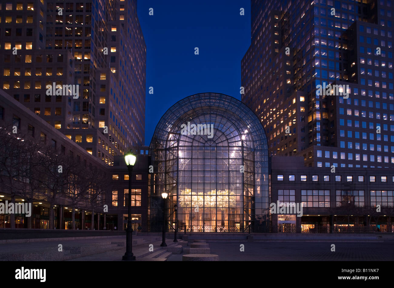 WINTER GARDEN ATRIUM PAVILION WORLD FINANCIAL CENTER MANHATTAN NEW YORK ...