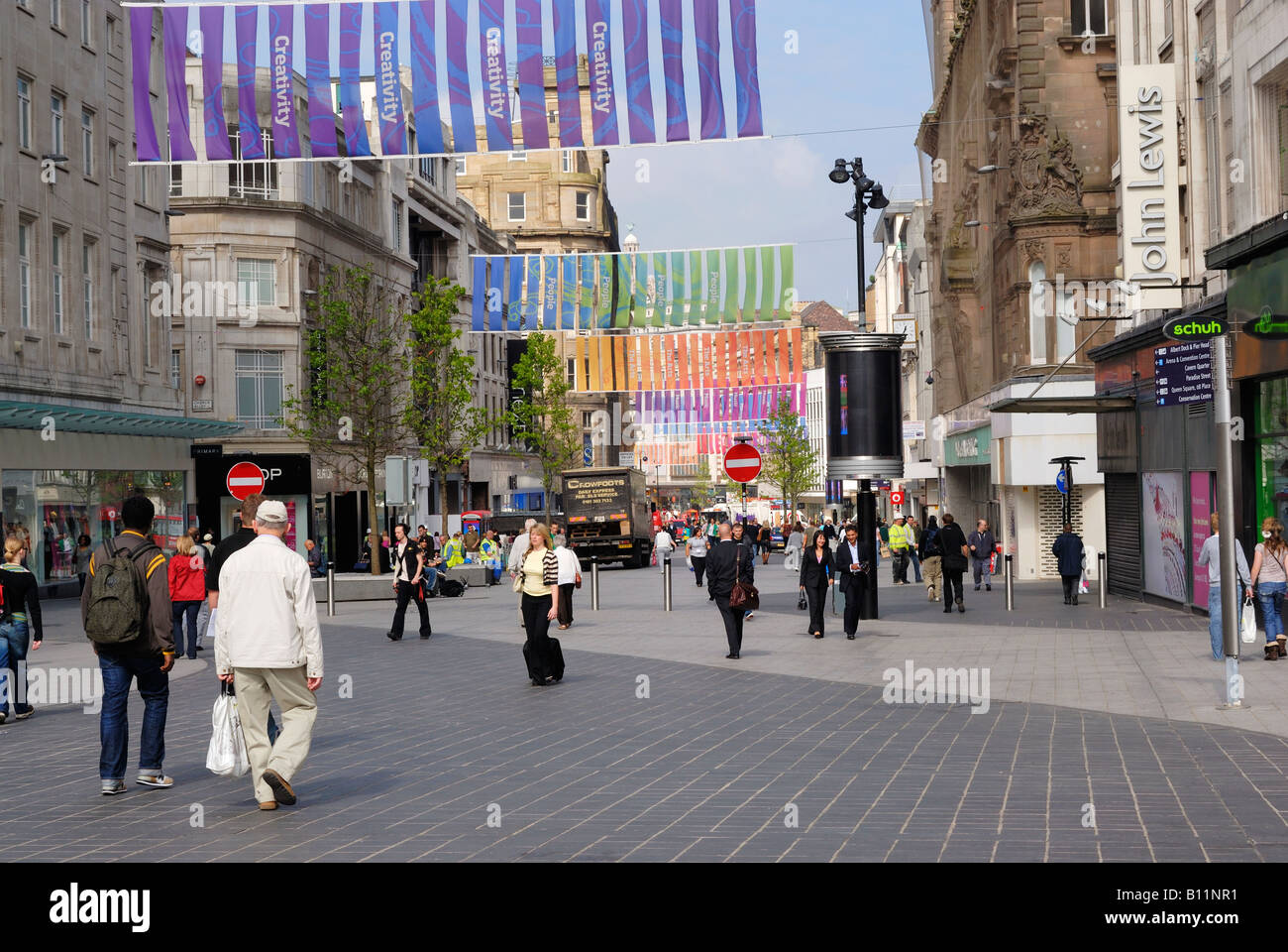 Shoppers in Church Street Liverpool city centre Stock Photo - Alamy