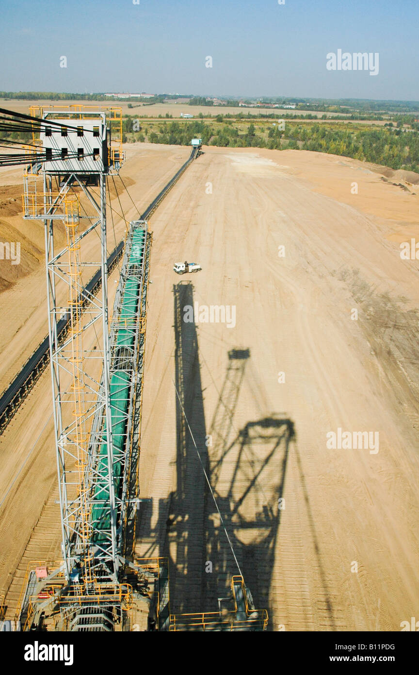 60m high dragline in a brown coal surface mine near Profen, Leipzig ...