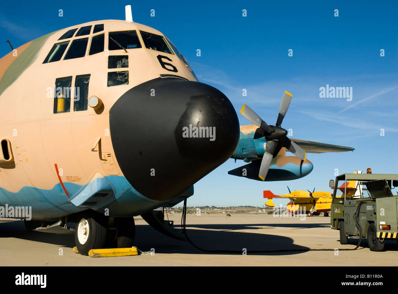 Avion cargo c 130 hercules hi-res stock photography and images - Alamy