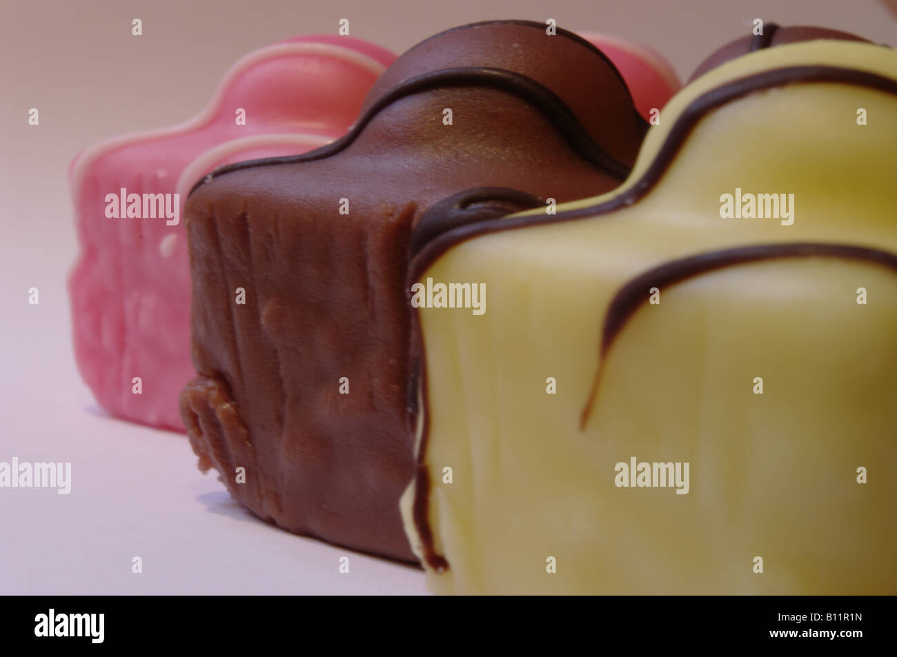 French fancy cake hi-res stock photography and images - Alamy