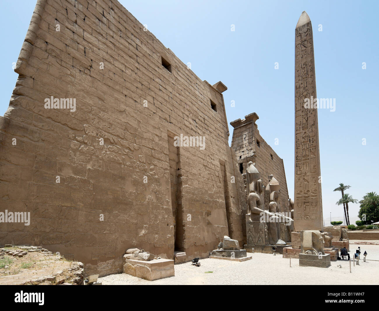 Obelisk temple hi-res stock photography and images - Alamy