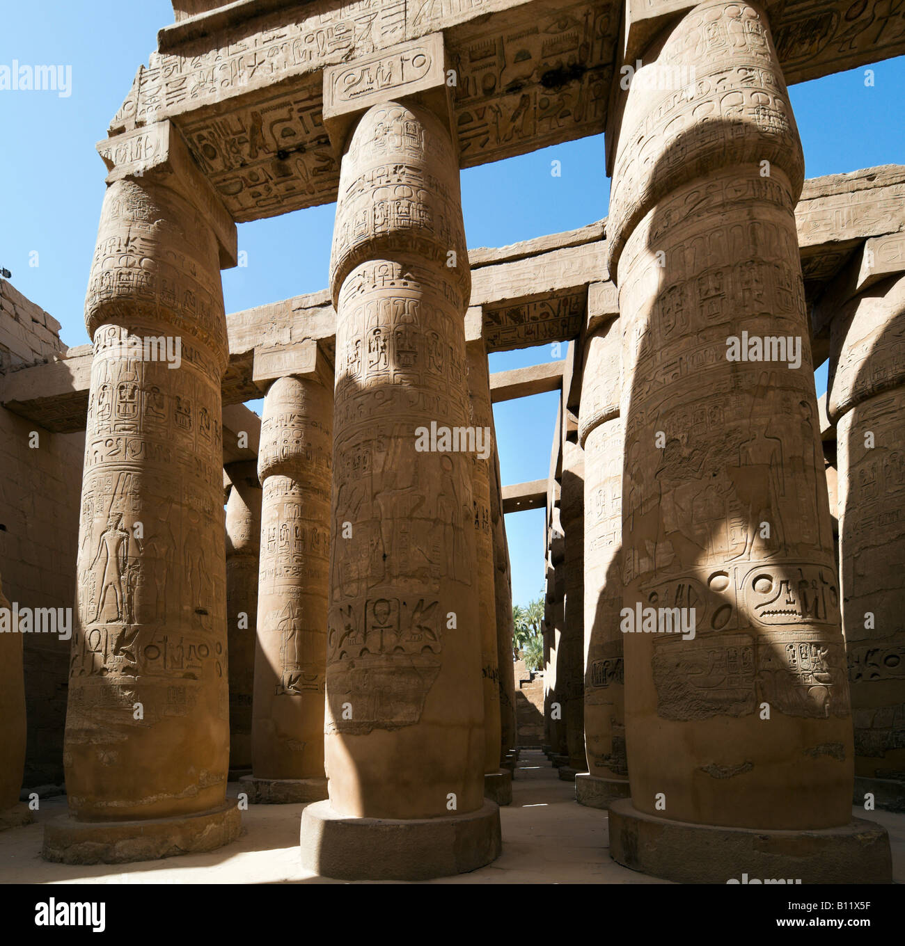 Pillars of great hypostyle hall hi-res stock photography and images - Alamy
