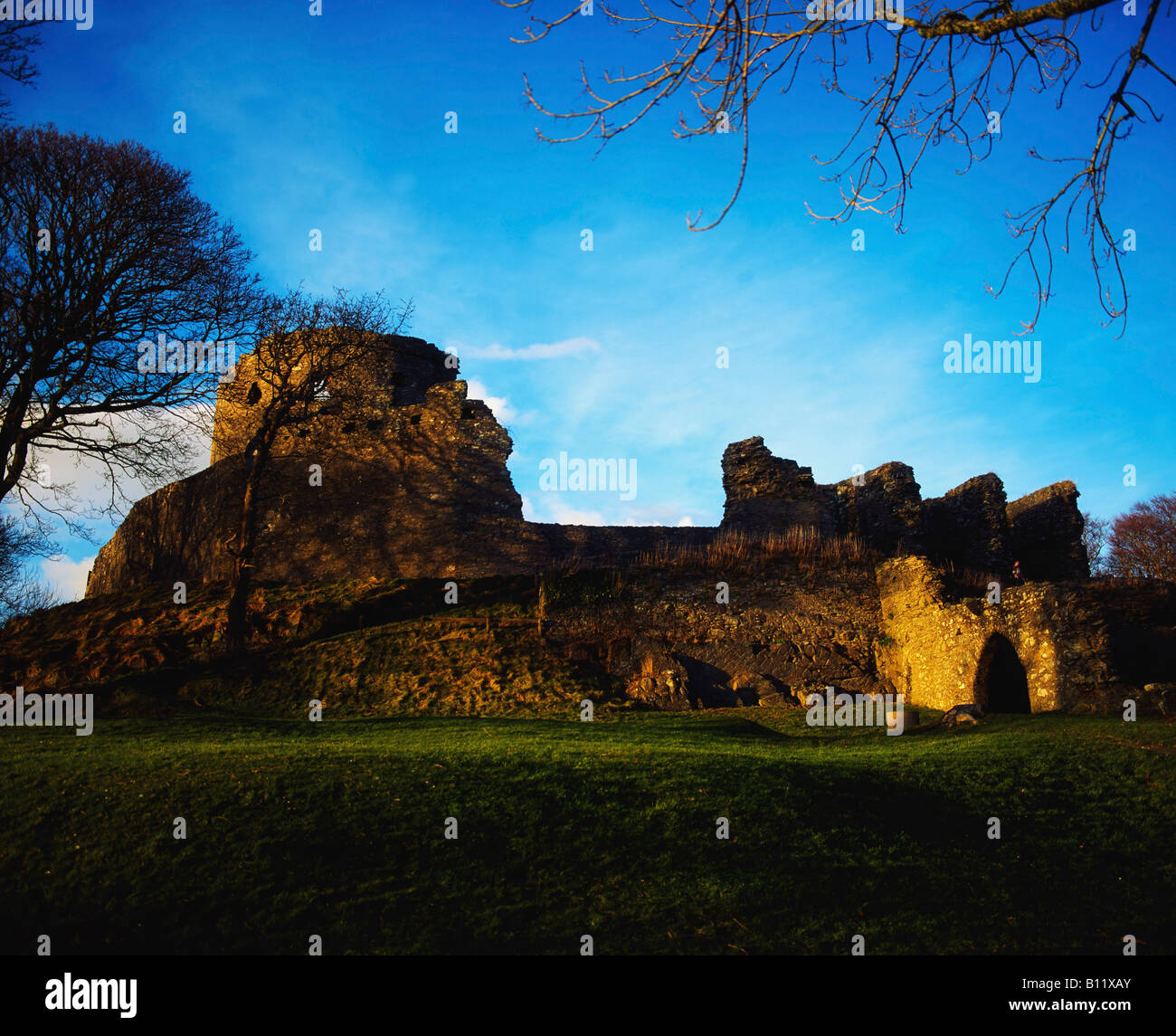 Dundrum castle ireland hi-res stock photography and images - Alamy