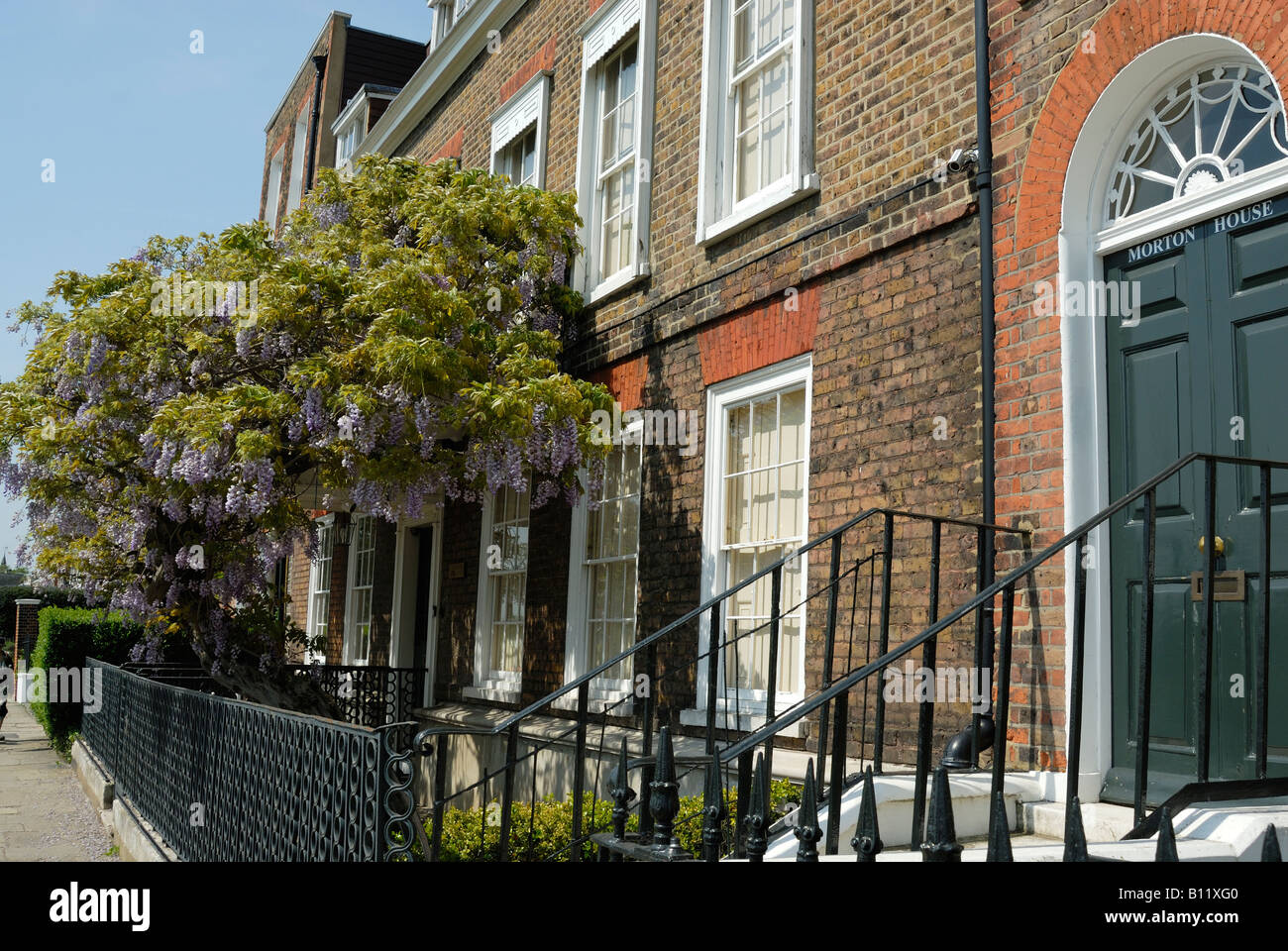 Chiswick mall chiswick london hi-res stock photography and images - Alamy
