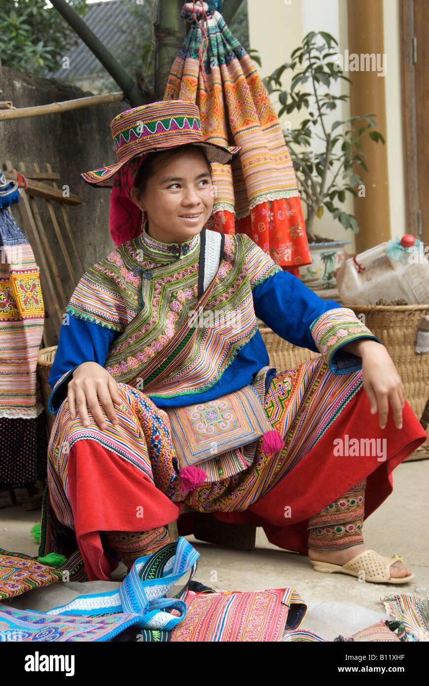 Vietnam hmong textiles hi-res stock photography and images - Alamy