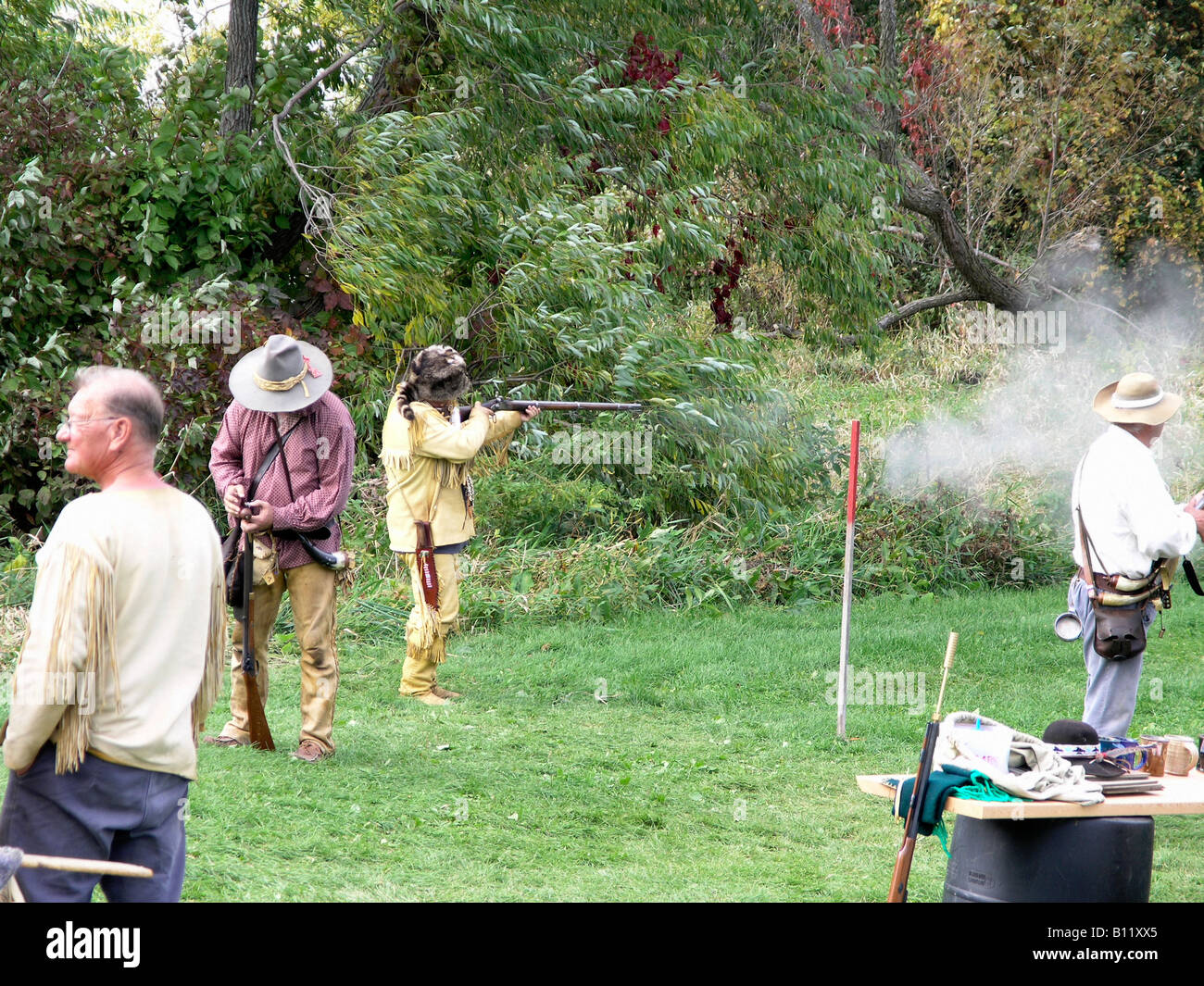 Black powder shooting hi-res stock photography and images - Alamy