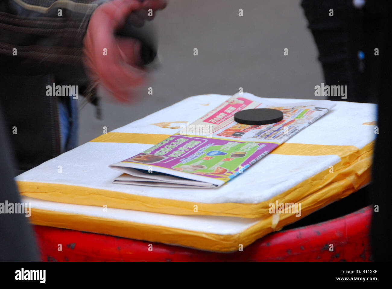 Con artist London England UK Stock Photo - Alamy