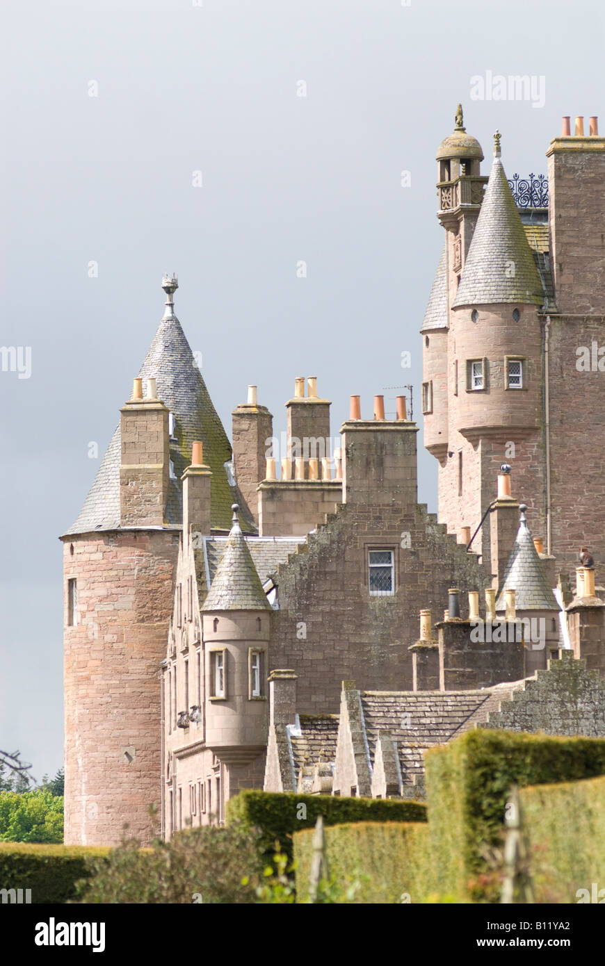 Glamis glamis castle strathmore hi-res stock photography and images - Alamy