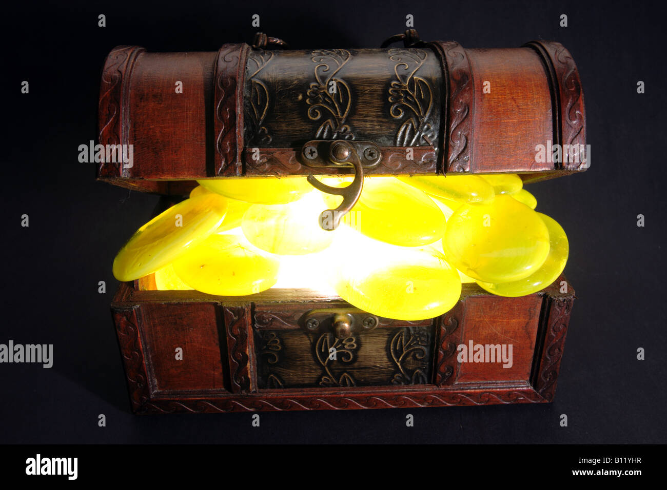 FRONT VIEW TREASURE CHEST WITH PRECIOUS STONES STICKING OUT HORIZONTAL ...