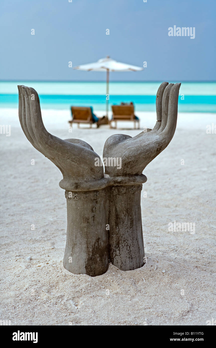 Hand sculpture hi-res stock photography and images - Alamy