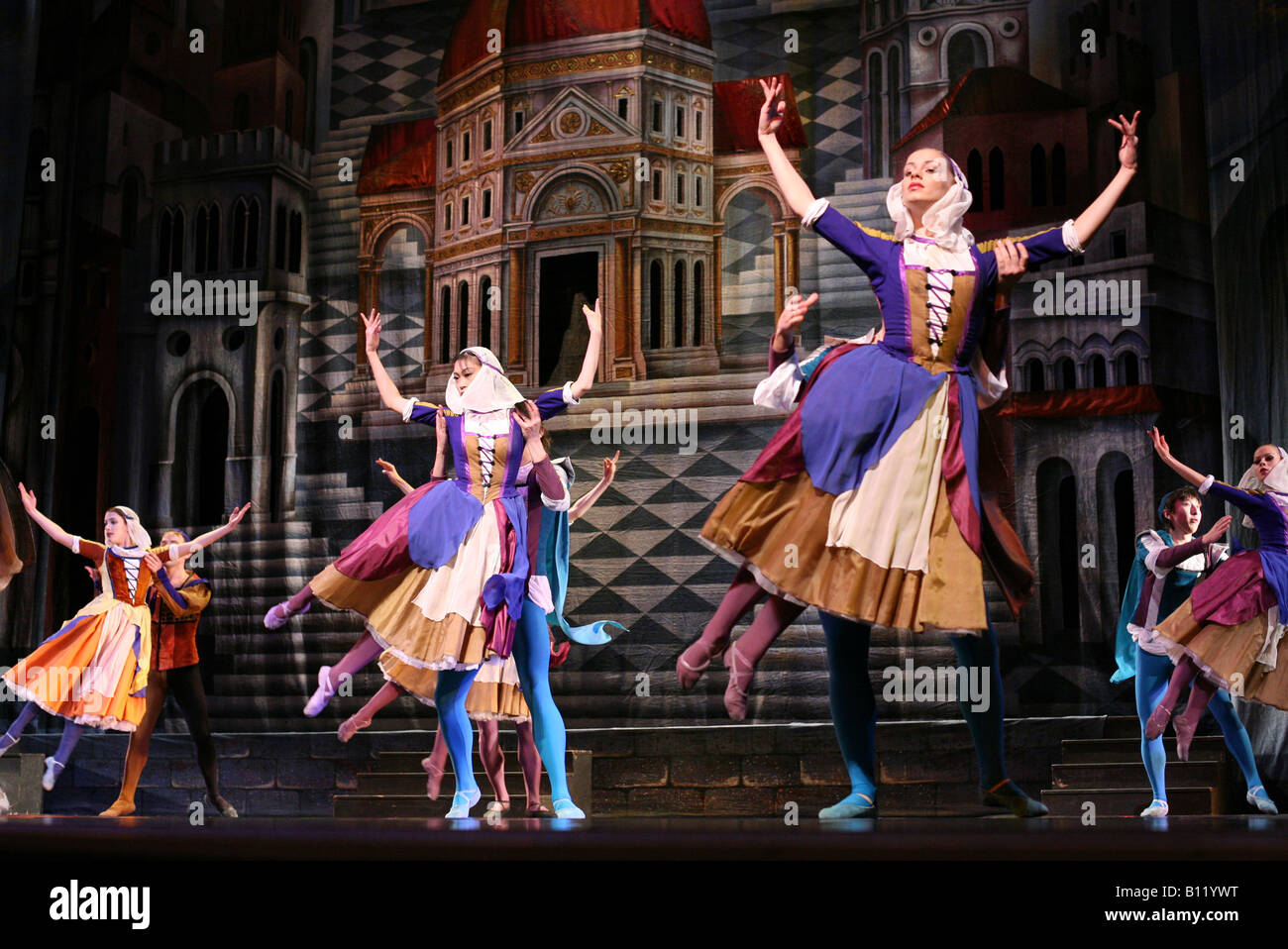 Moscow City Ballet by Victor Smirnov-Golovanov performs 'Romeo and ...