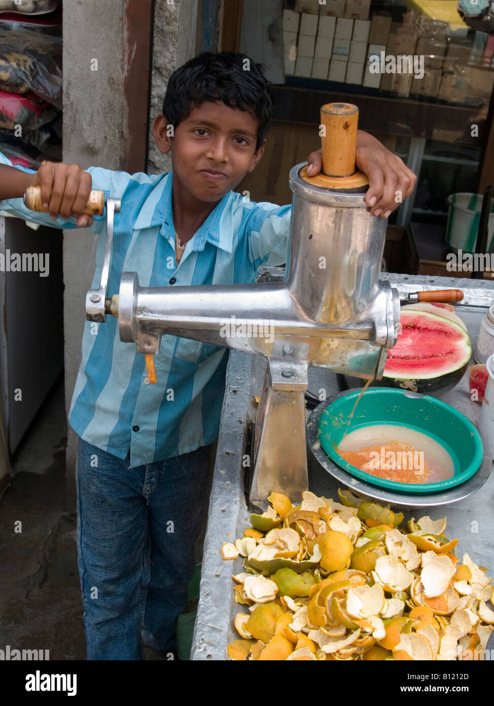 juice vendor in Kolkata India Stock Photo - Alamy