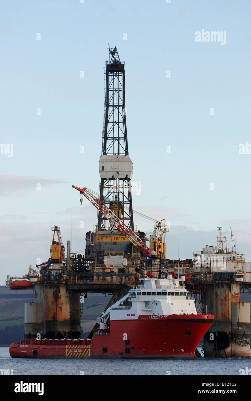 Oil rig support vessel hi-res stock photography and images - Alamy