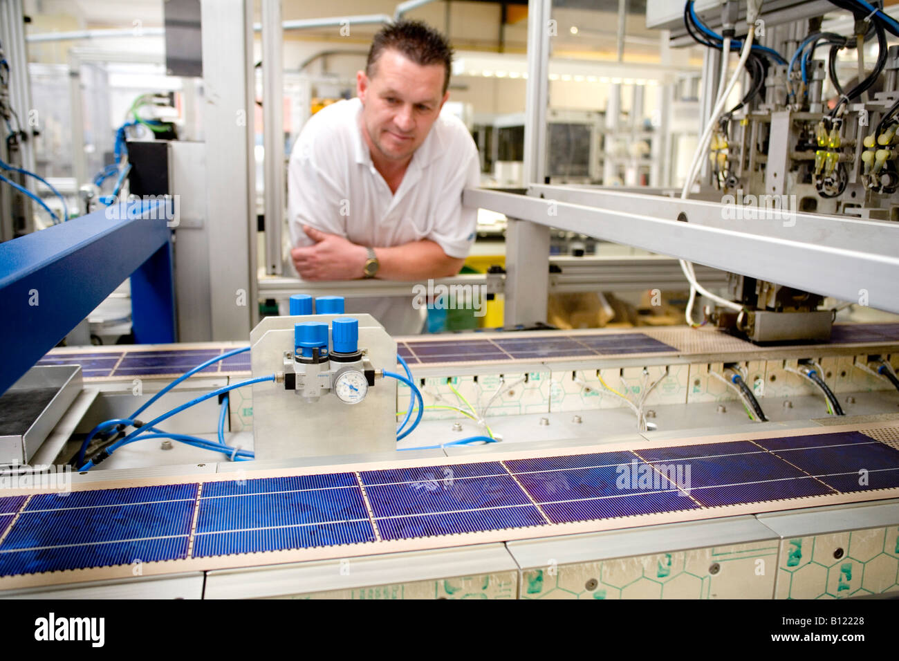 Step by step production hi-res stock photography and images - Alamy