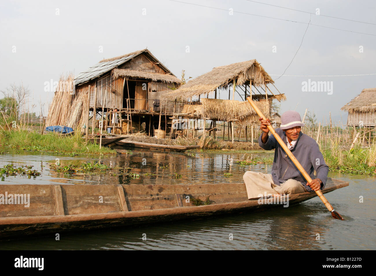 Local boatman on Inle lake, Myanmar (Burma Stock Photo - Alamy