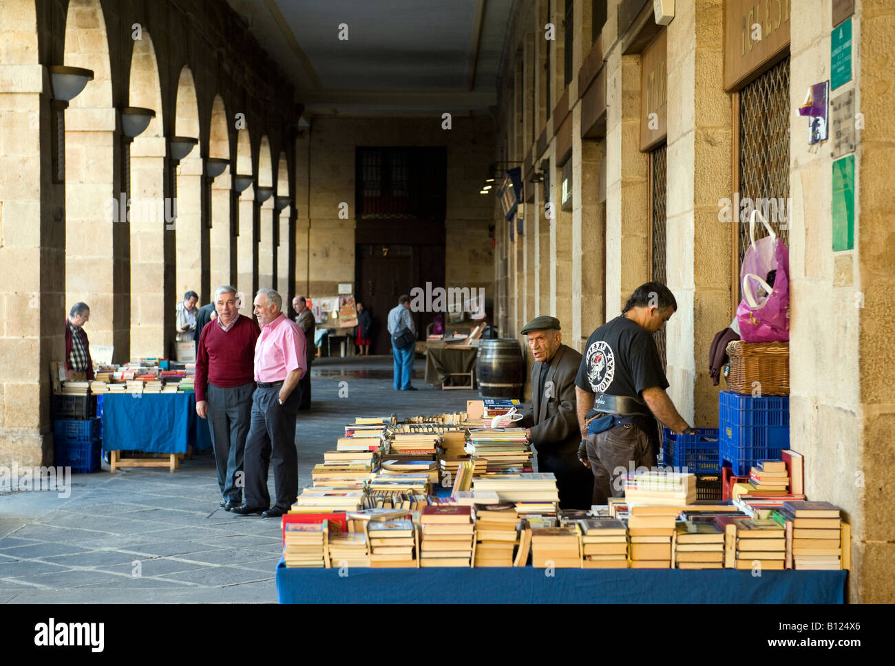 Book market and stalls Stock Photo - Alamy