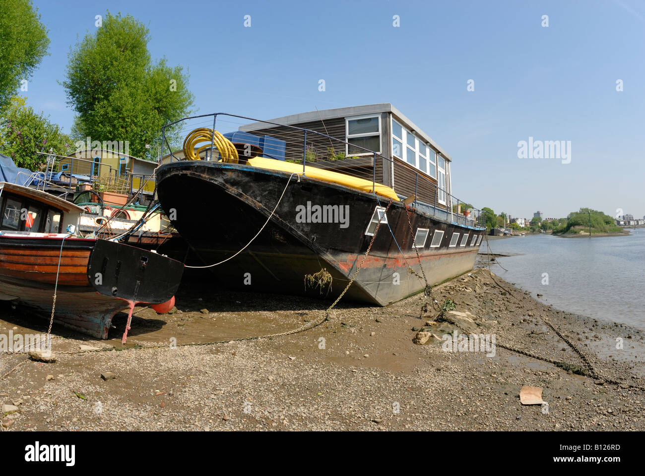 Chiswick riverside london hi-res stock photography and images - Alamy