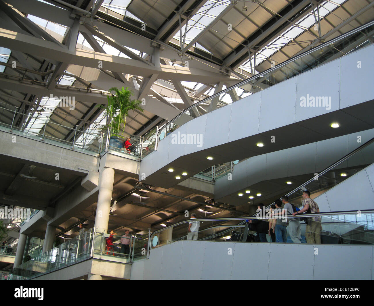 Interior of the new Suvarnabhumi International Airport terminal Bangkok ...