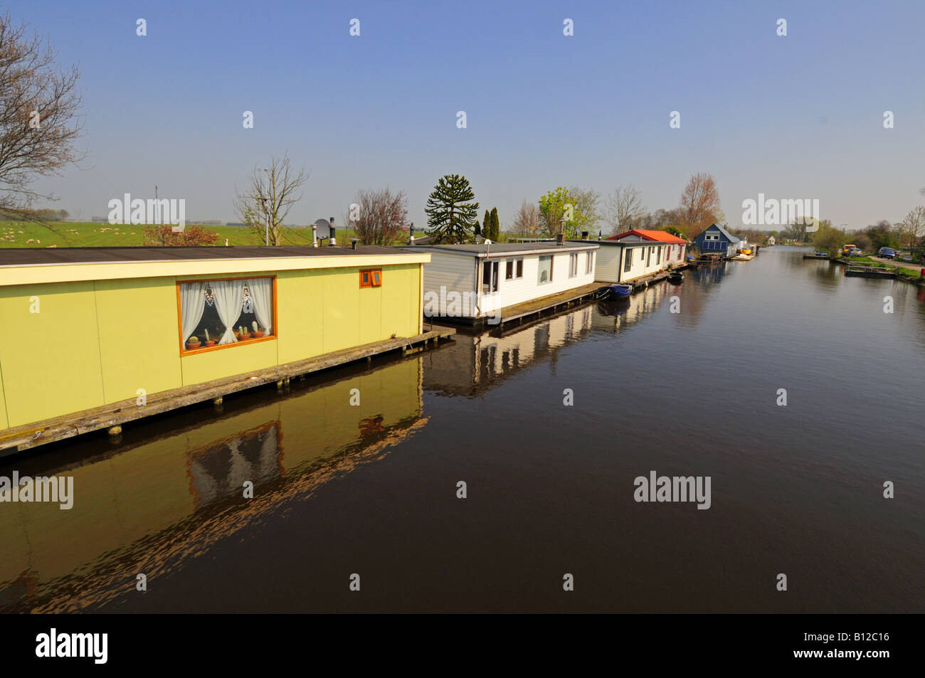 Houseboats on Dutch canals Holland Europe Stock Photo - Alamy