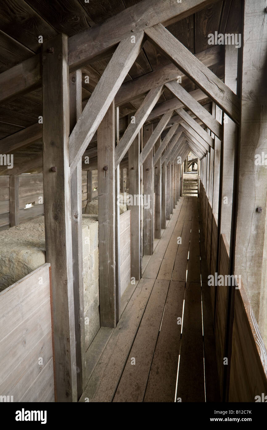 Covered walkway hi-res stock photography and images - Alamy