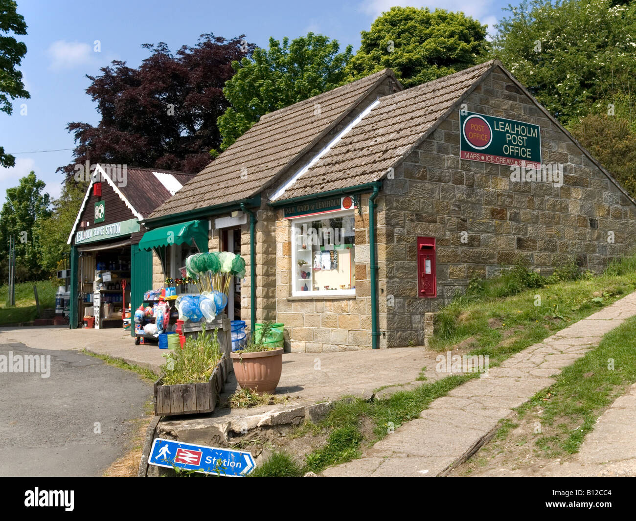 Small general store hi-res stock photography and images - Alamy