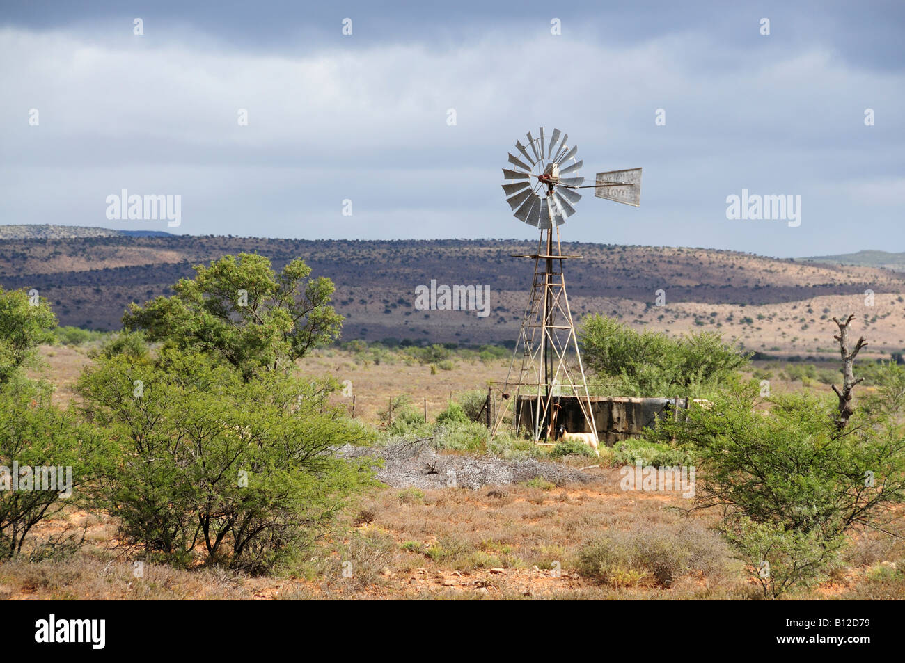 Desert irrigation hi-res stock photography and images - Alamy