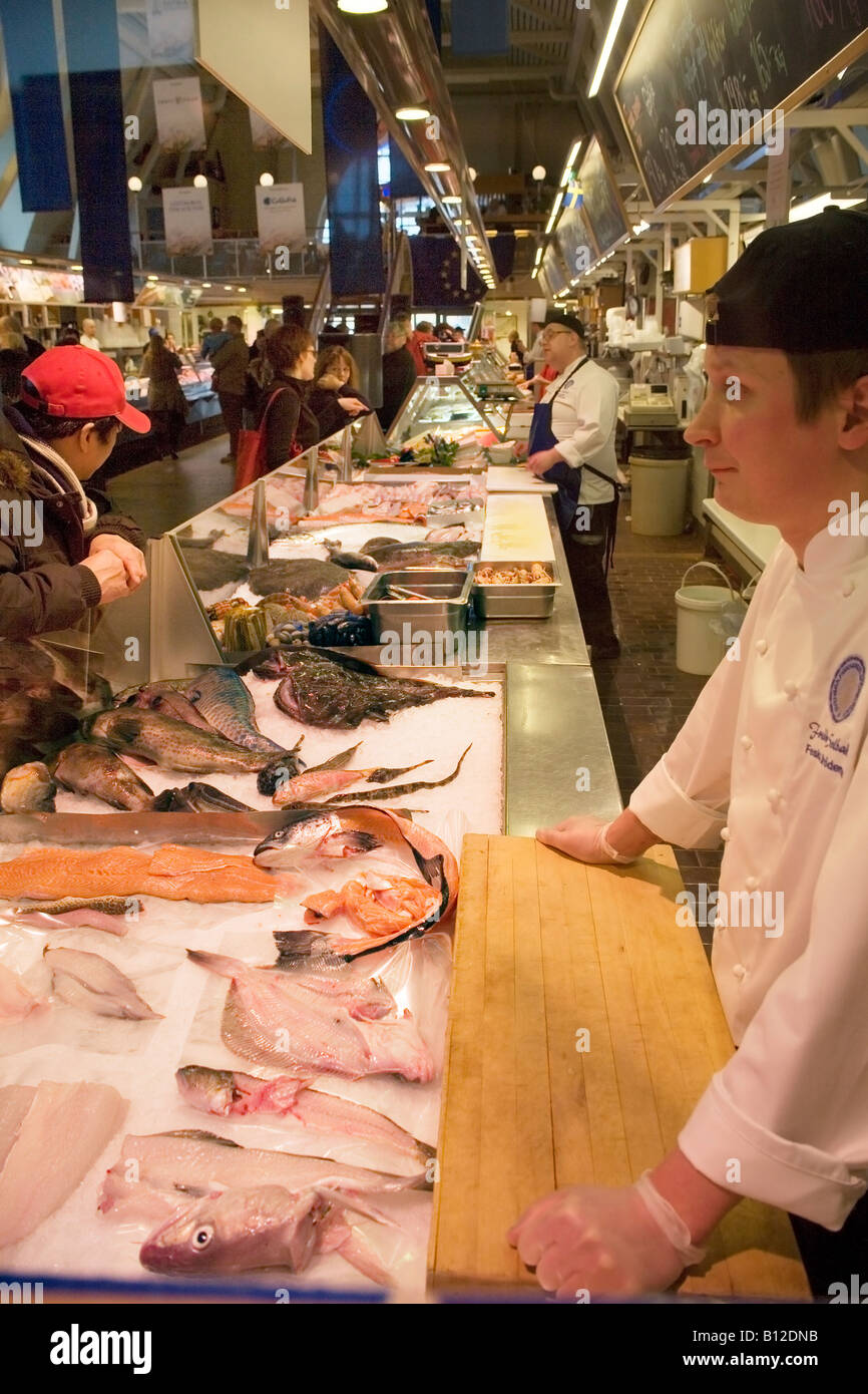 Fishmongers and shoppers at Gothenburg s famous fish market Fiskekörkan ...