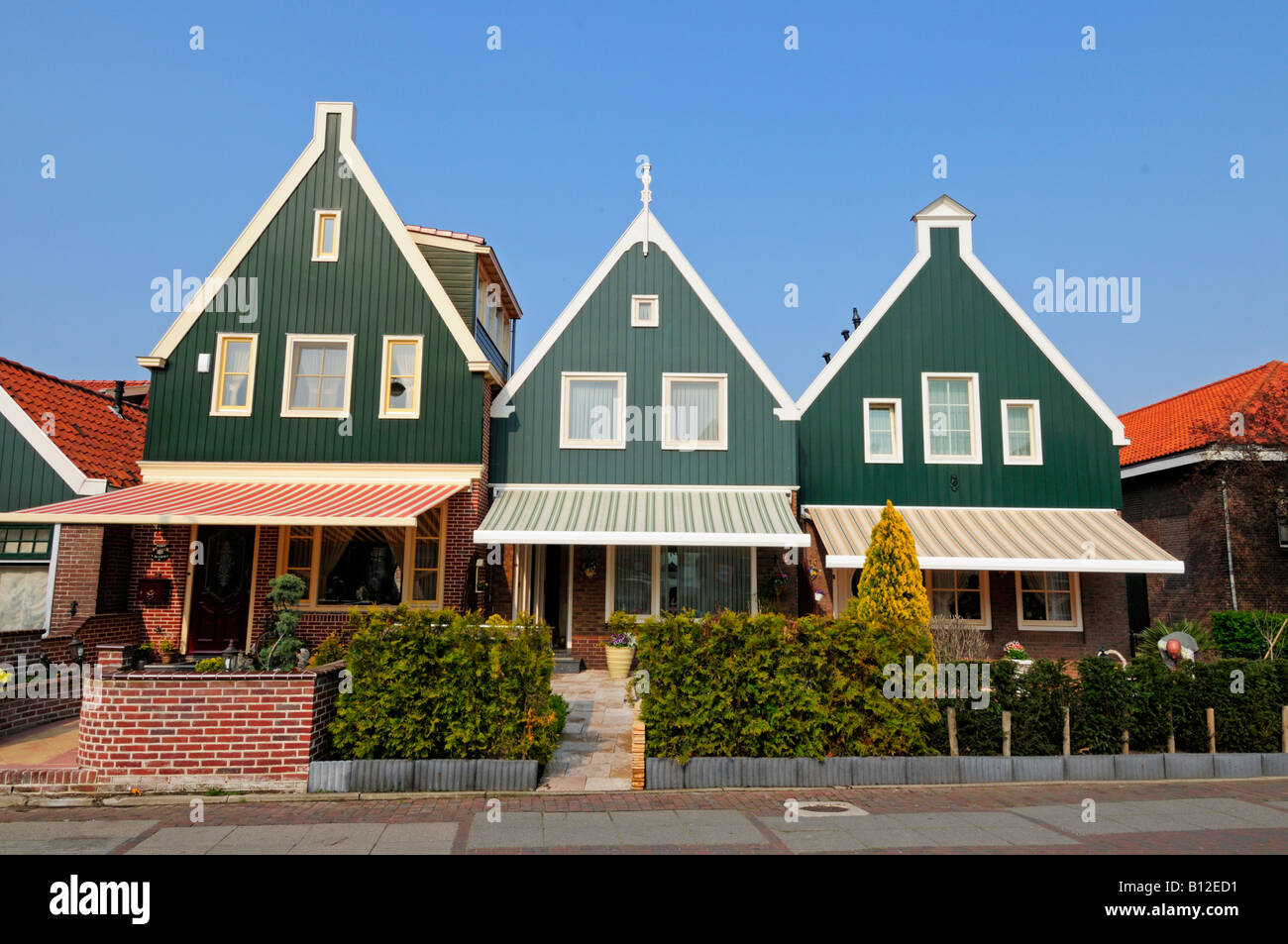 Typical Dutch houses in Monnickendam Holland Europe Stock Photo - Alamy