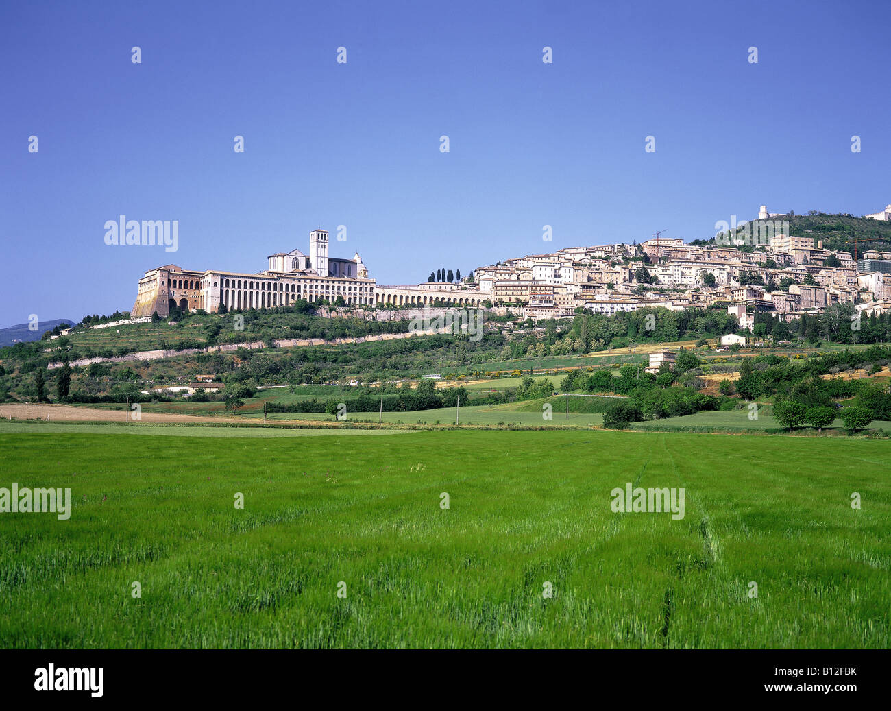 Basilica San Francesco and town of Assisi Umbria Italy Stock Photo - Alamy