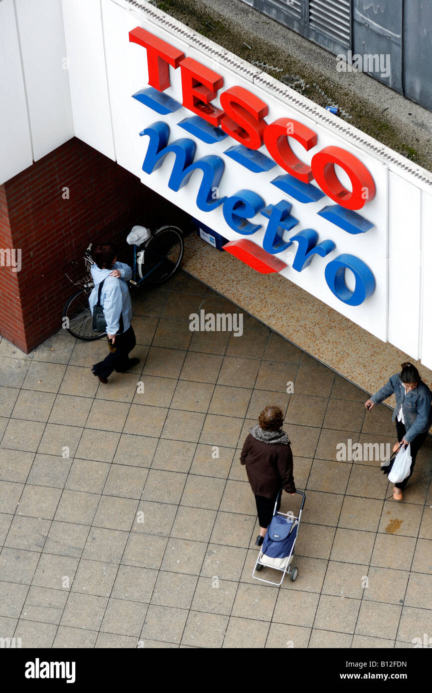 29th April 2008 Overhead view of a Tesco Metro store entrance three ...