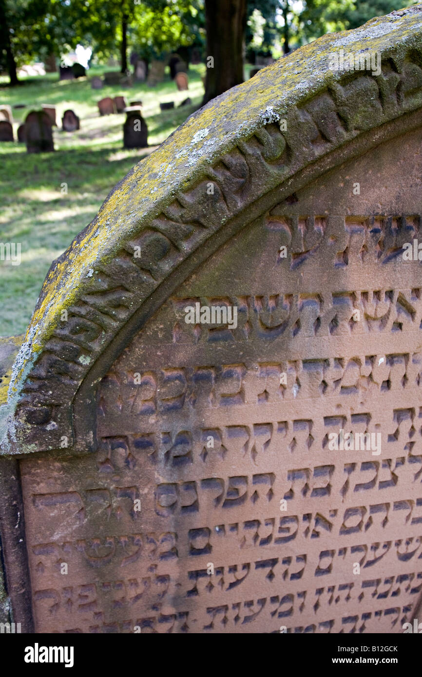 Hebrew writing hi-res stock photography and images - Alamy