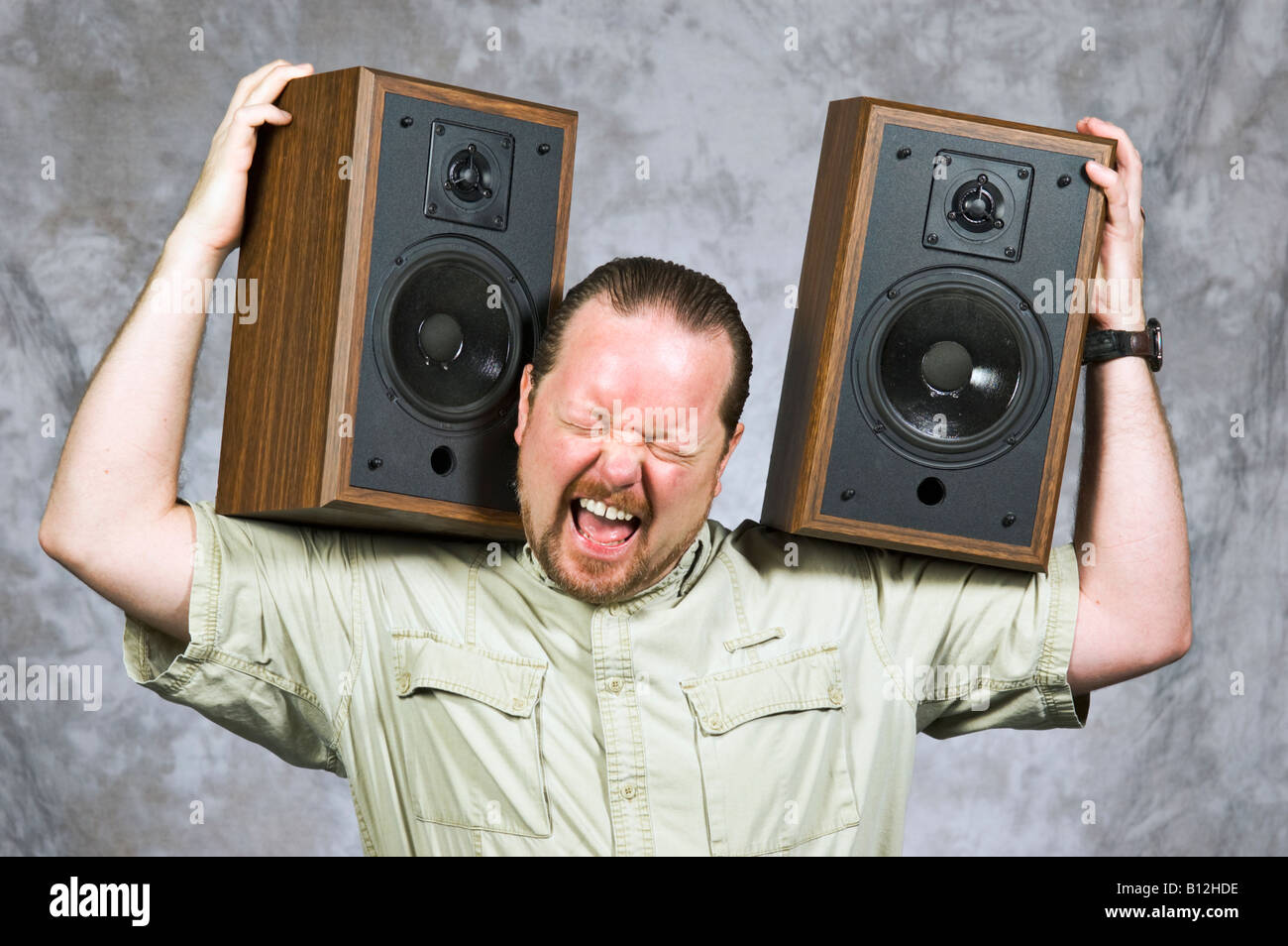 Speakers strain hi-res stock photography and images - Alamy