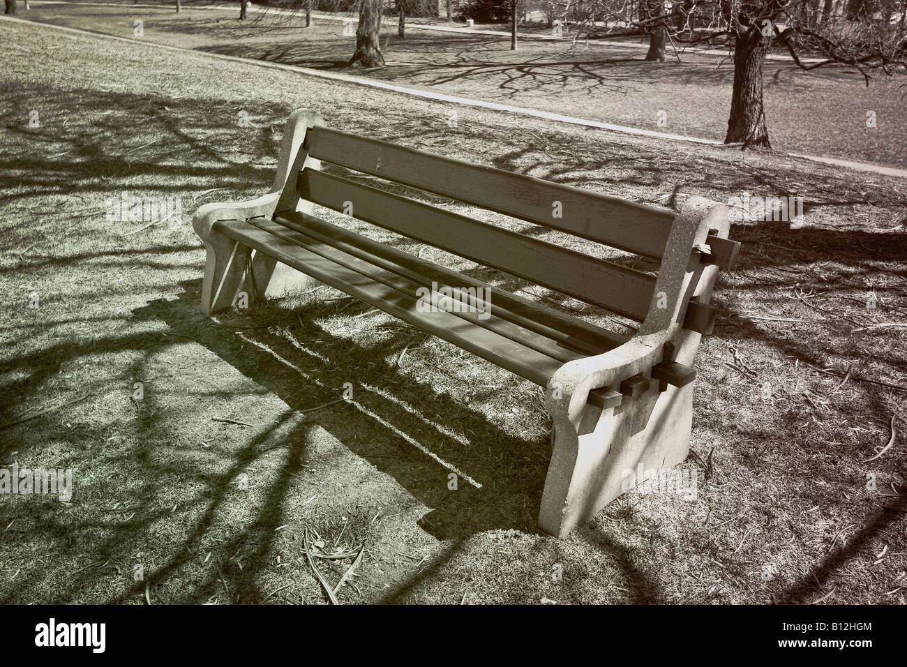 empty park bench Stock Photo - Alamy