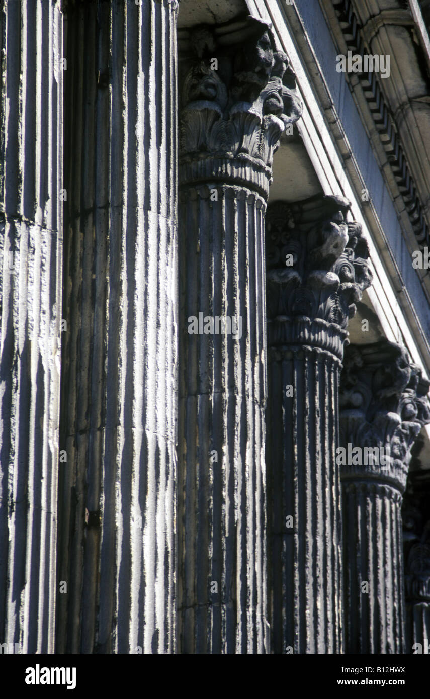 ROW OF STONE CORINTHIAN STYLE COLUMNS Stock Photo - Alamy