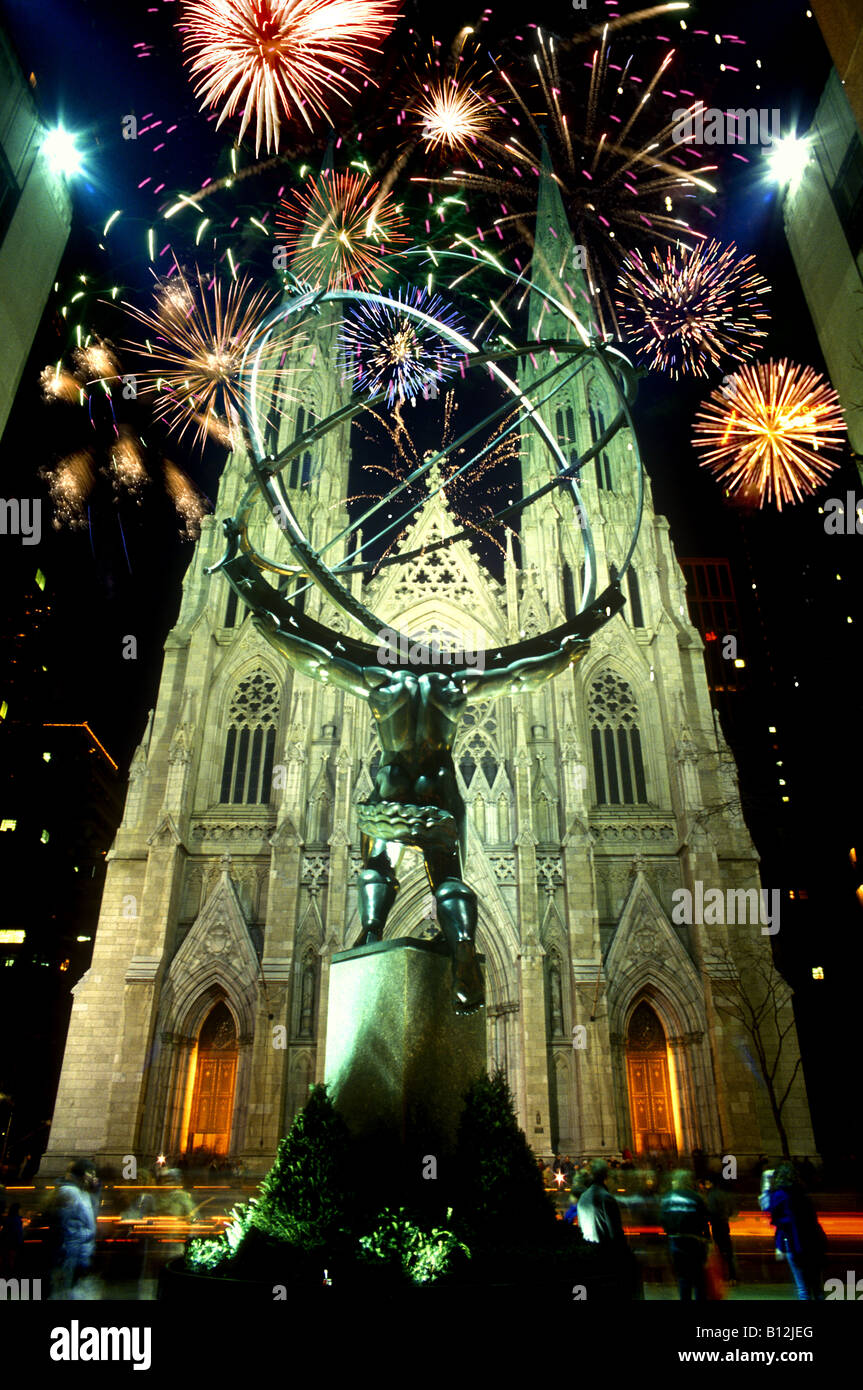 ATLAS STATUE (©LEE LAWRIE 1937) ROCKEFELLER CENTER (©RAYMOND HOOD 1939 ...