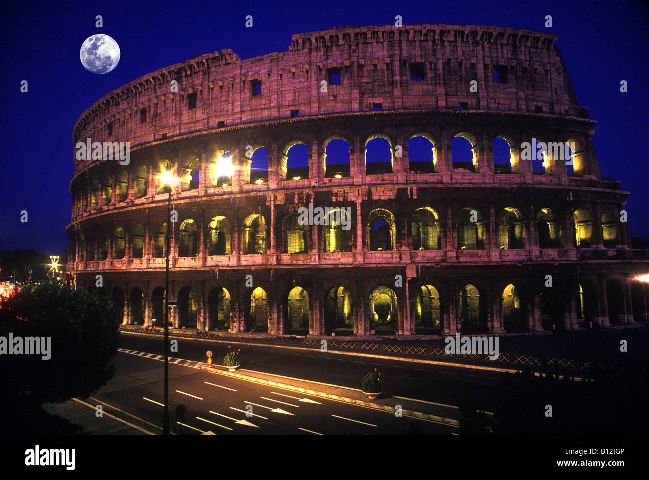 ROMAN COLOSSEUM RUINS ROME ITALY Stock Photo - Alamy